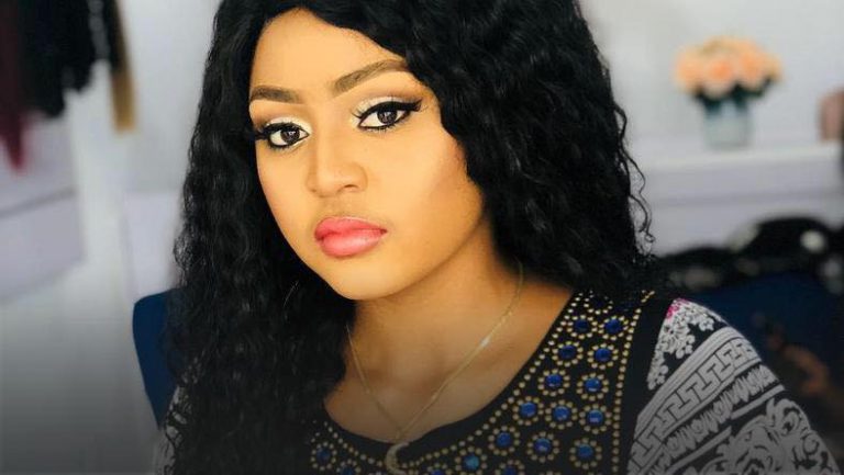 Nigeria Lactrice De Nollywood Regina Daniels Est Liée à Son époux